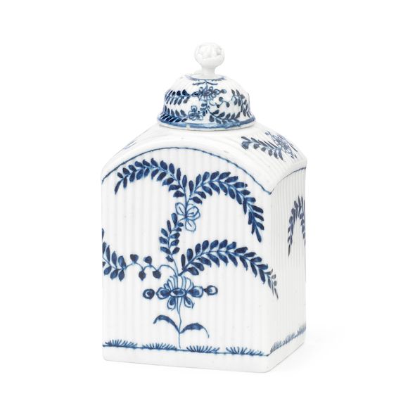 Bonhams : A good Lowestoft tea canister and cover, circa 1770-80
