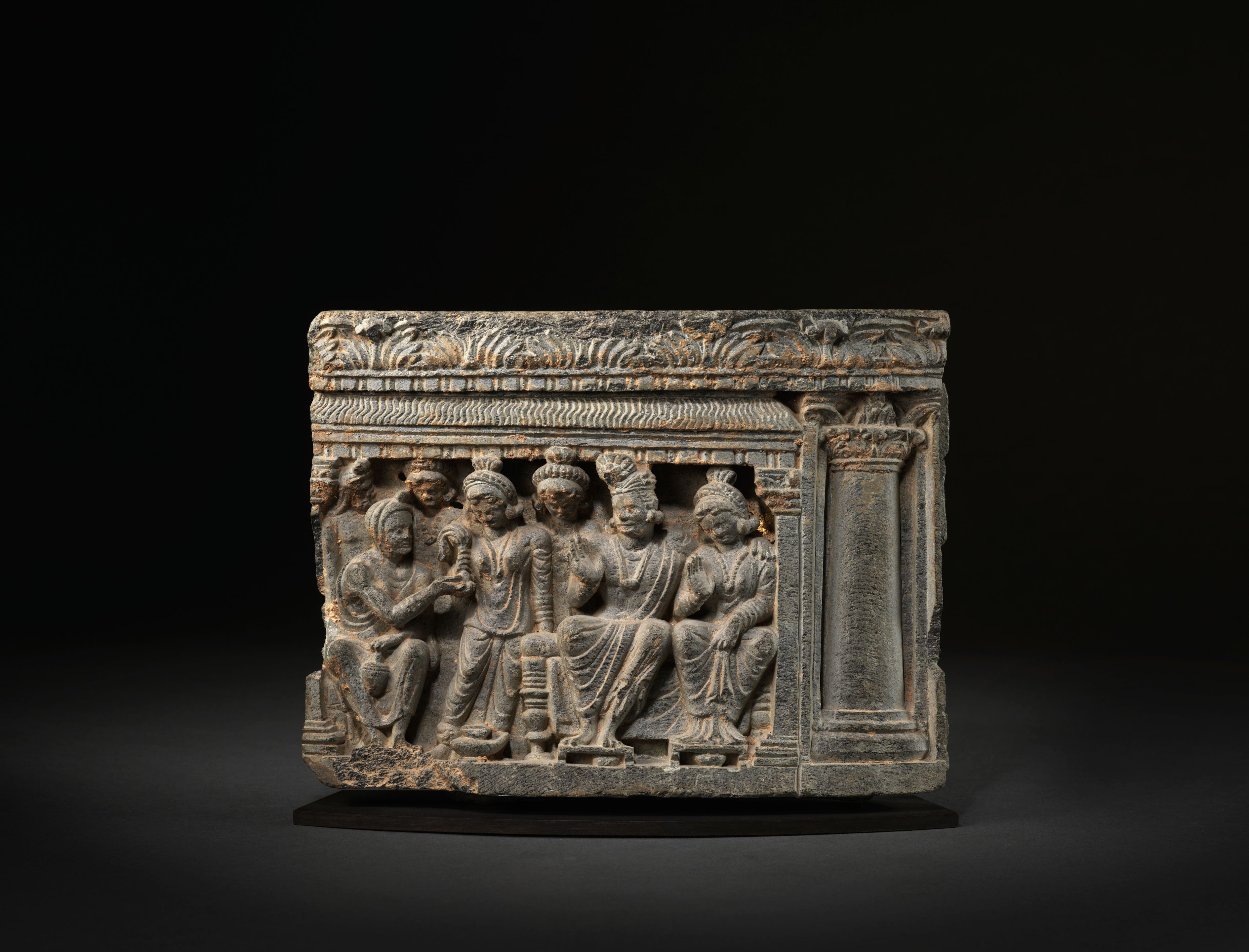 Bonhams Cornette de Saint Cyr : FRAGMENT DE BAS-RELIEF EN SCHISTE GRIS ...