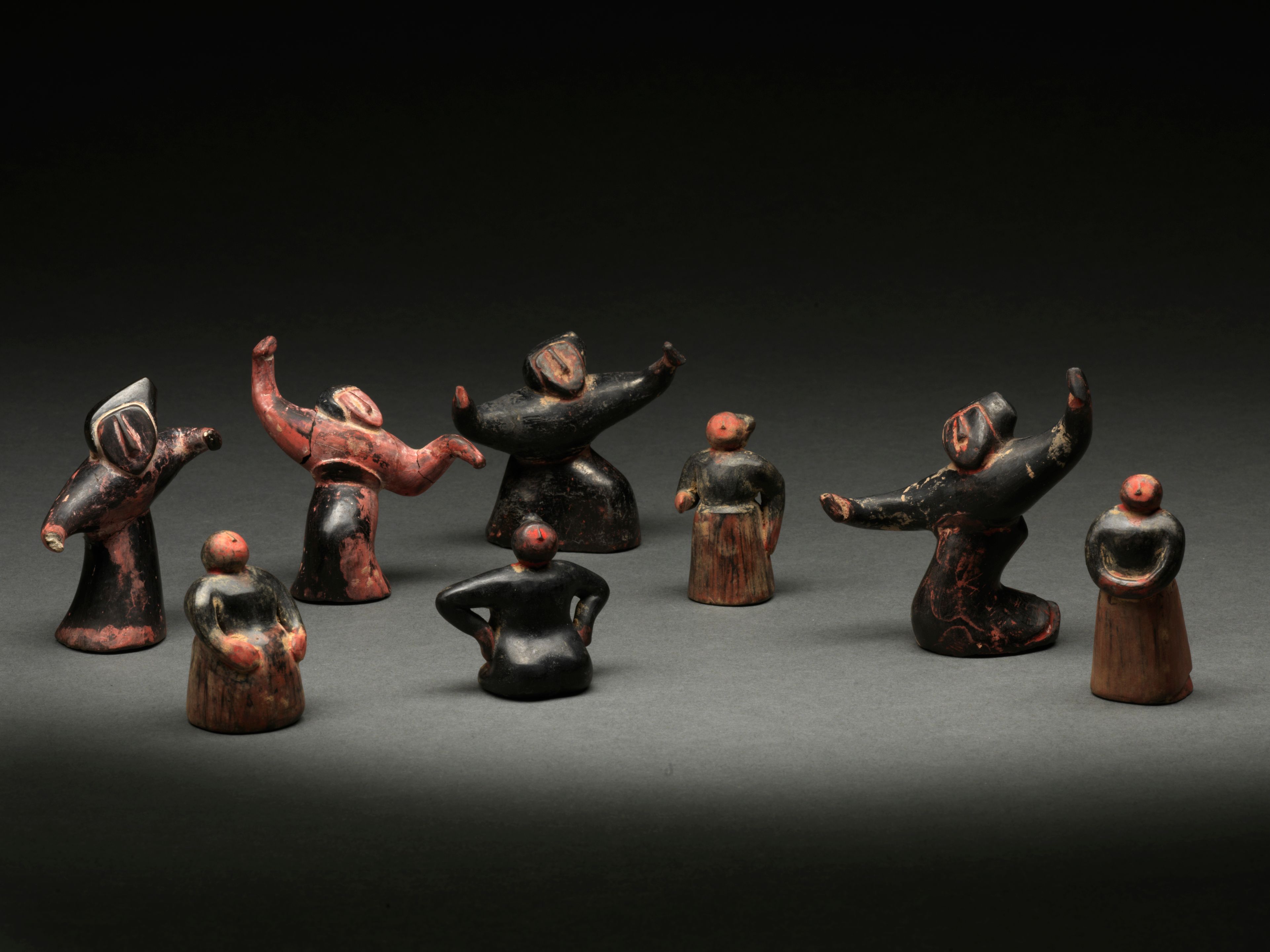 Bonhams Cornette de Saint Cyr : HUIT STATUETTES EN TERRE CUITE NOIRE ...