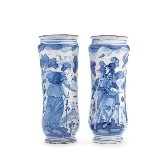 Bonhams : A pair of Abruzzi maiolica albarelli