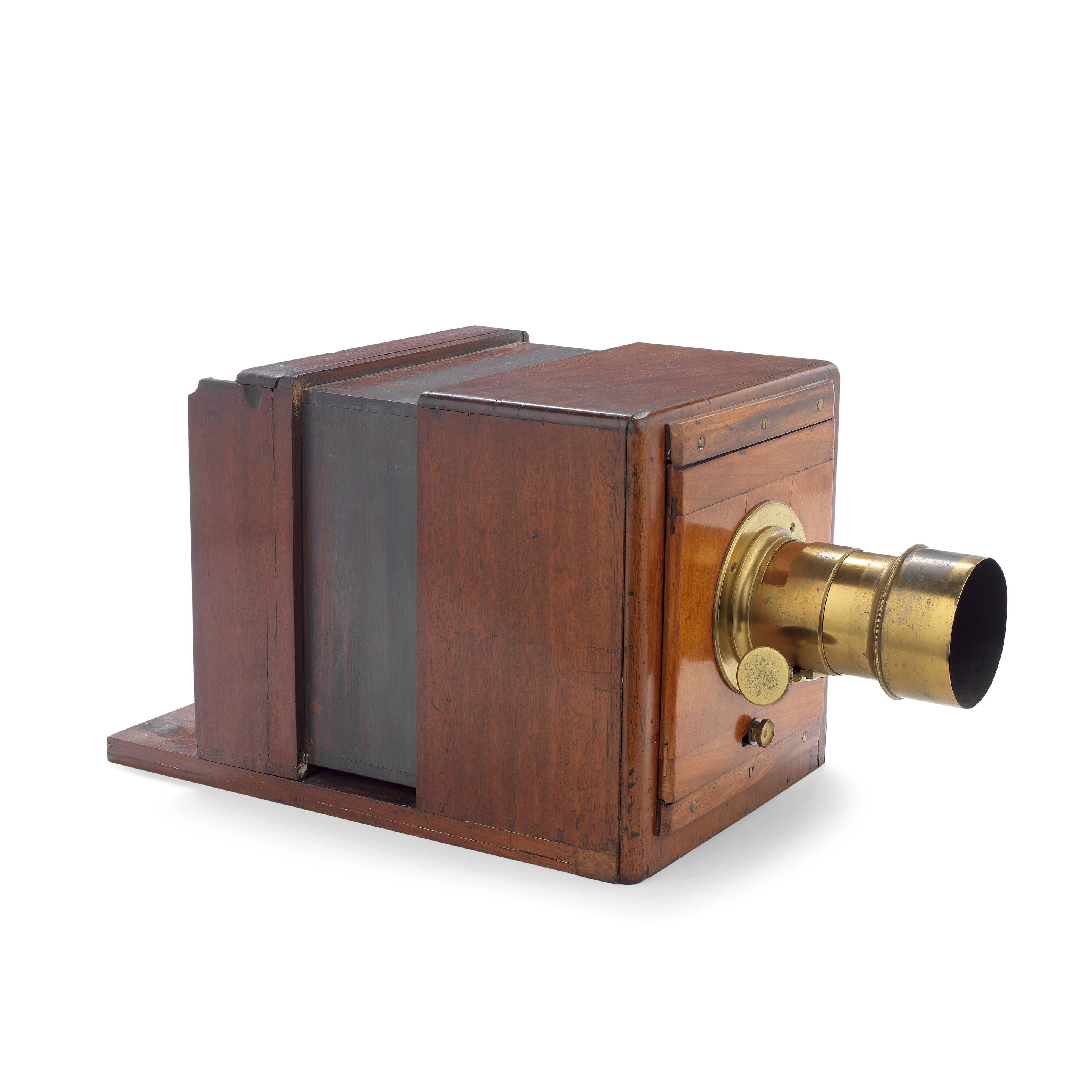 Bonhams : A MAHOGANY AND BRASS SLIDING BOX CAMERA, MID-19TH CENTURY,