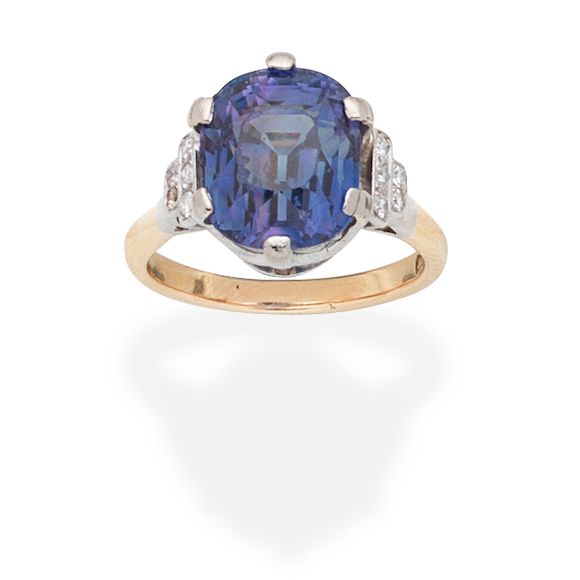 Bonhams : COLOUR-CHANGE SAPPHIRE AND DIAMOND RING