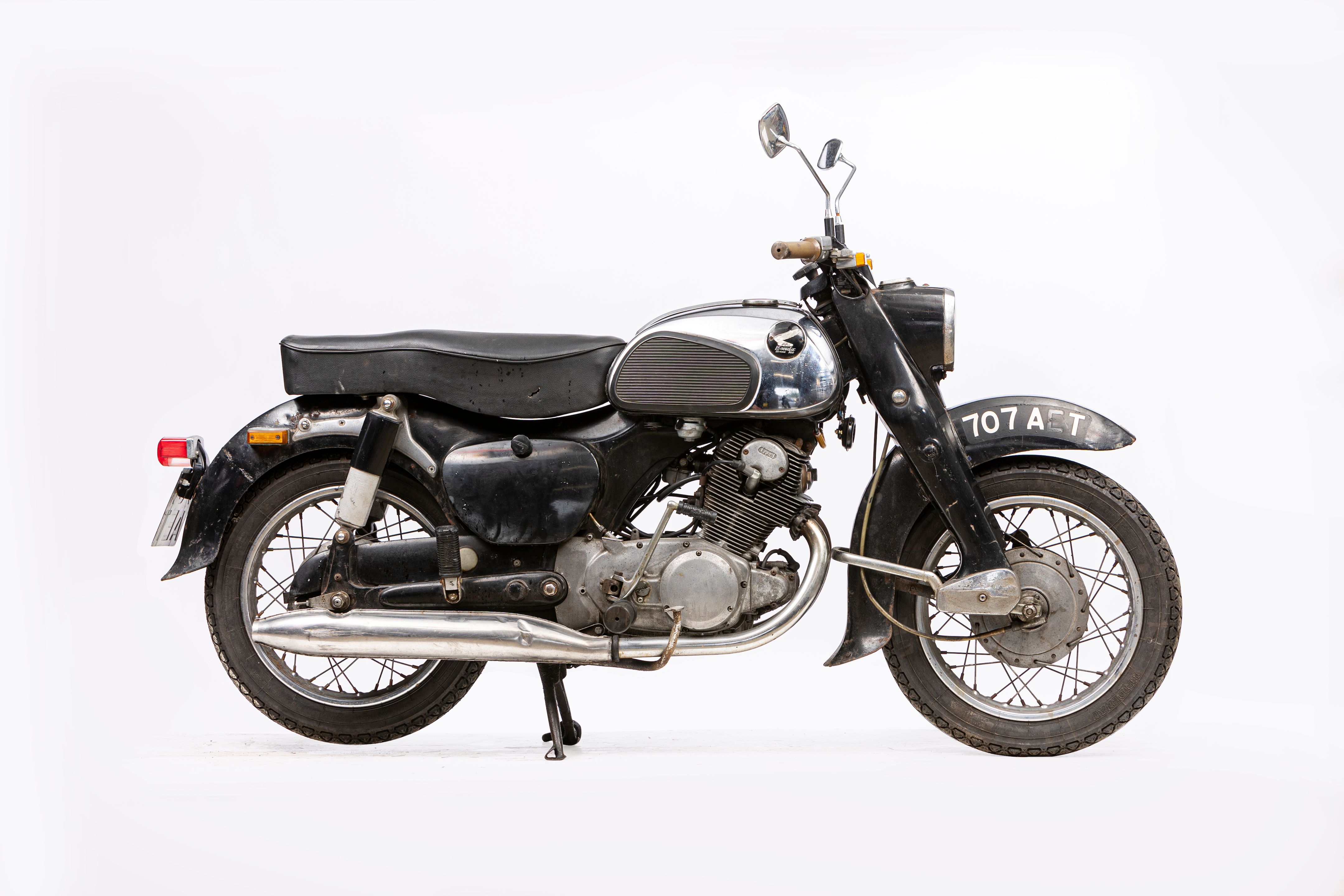 Bonhams Cars : 1963 Honda C72 247cc Dream Frame no. C72-211916 Engine ...