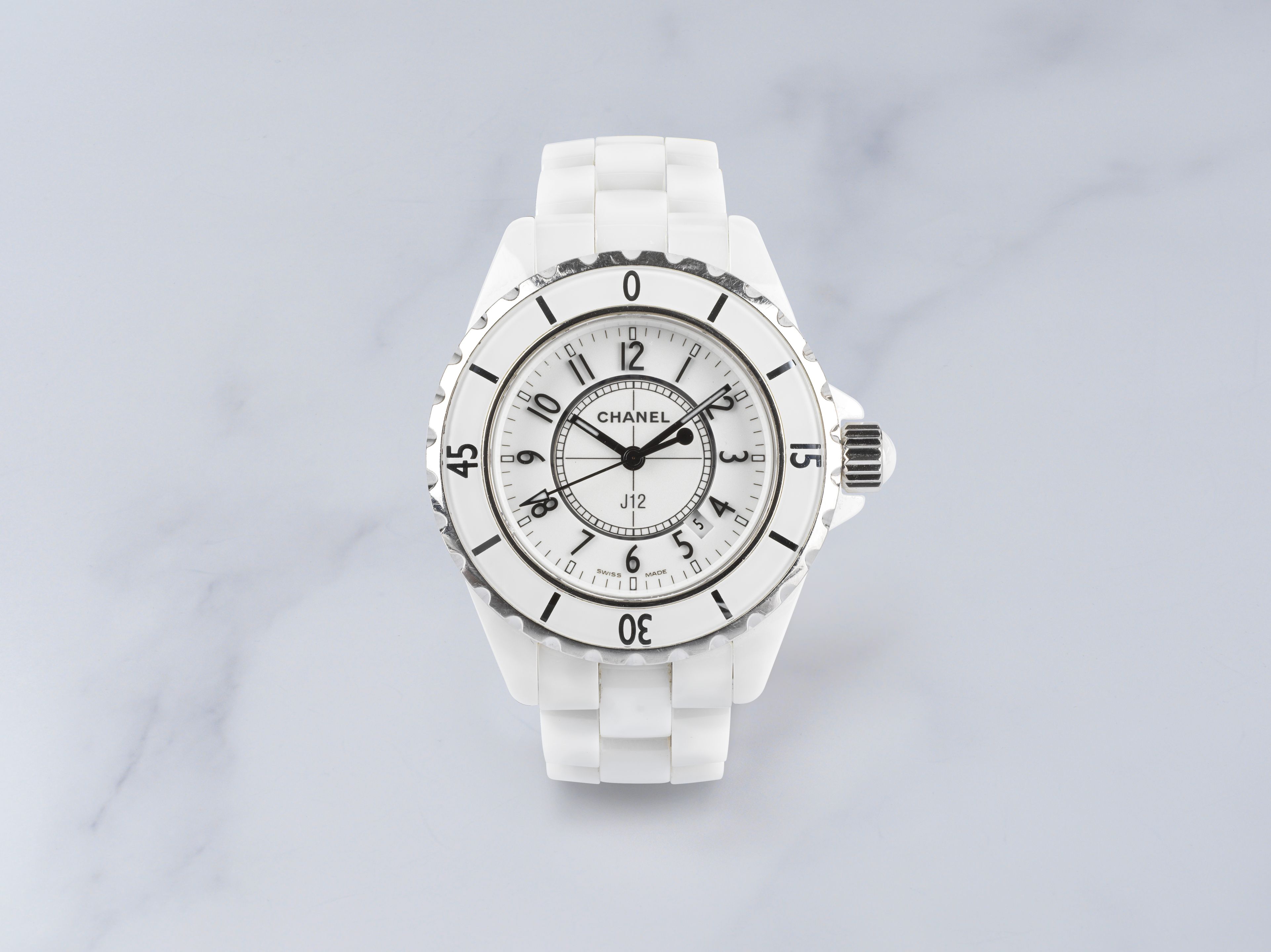 Bonhams : Chanel. Montre bracelet de dame en céramique blanche avec date mouvement quartz Chanel ...