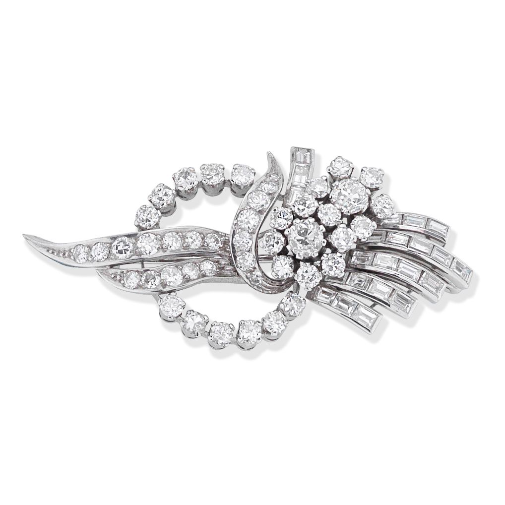 Bonhams : DIAMOND BROOCH