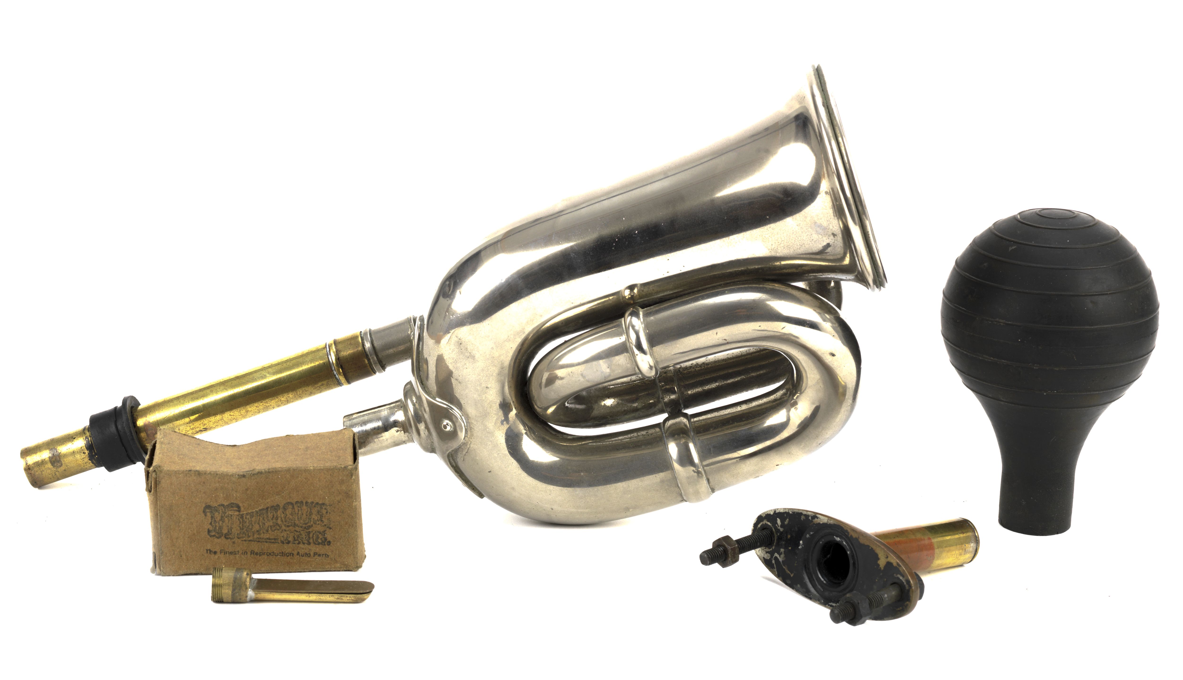 Bonhams Cars : A Lucas No.38 double-twist bulb horn, ((4))