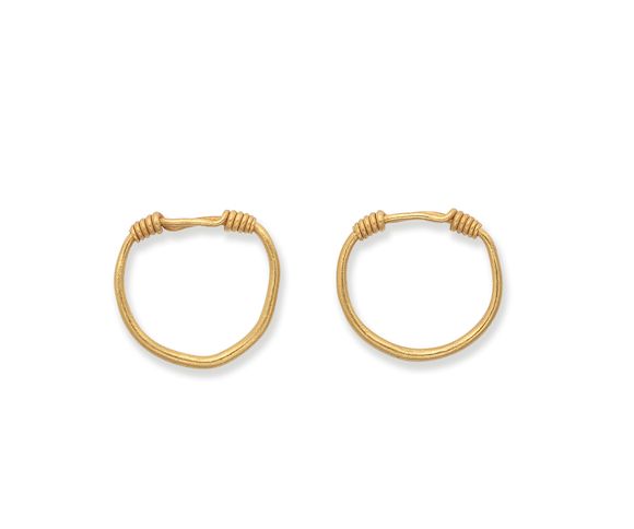 Bonhams : A pair of gold hoop rings 2