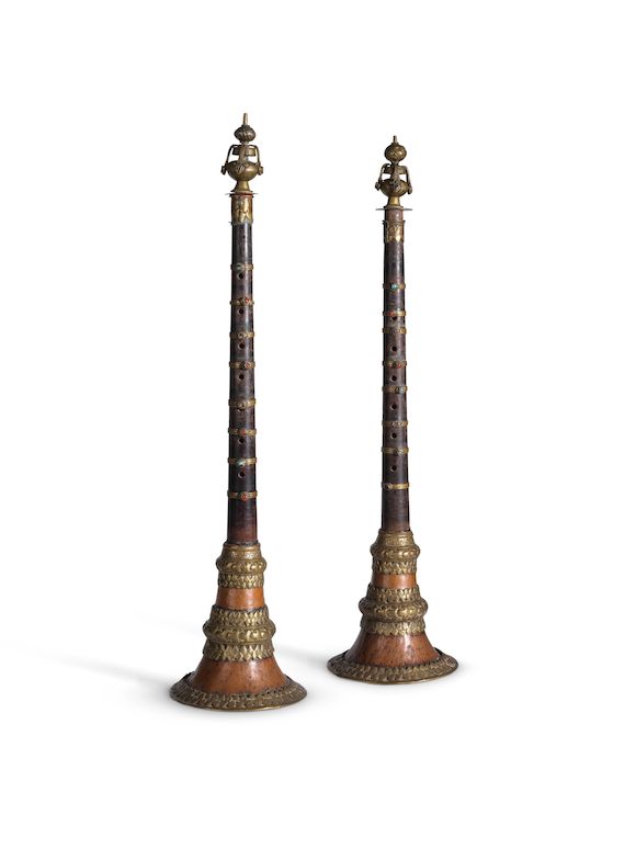 Bonhams Cornette de Saint Cyr : PAIRE D'HAUTBOIS RITUELS (RGYA-GLING ...