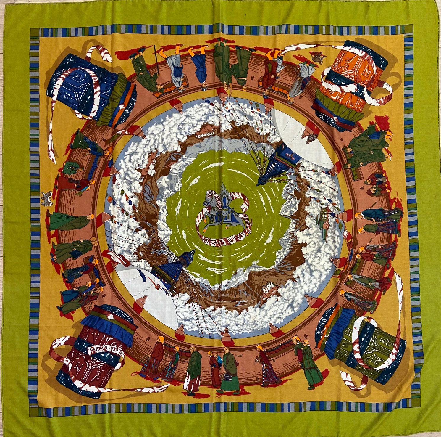 Bonhams Cornette de Saint Cyr : HERMES Paris. Châle Prière du Vent ...