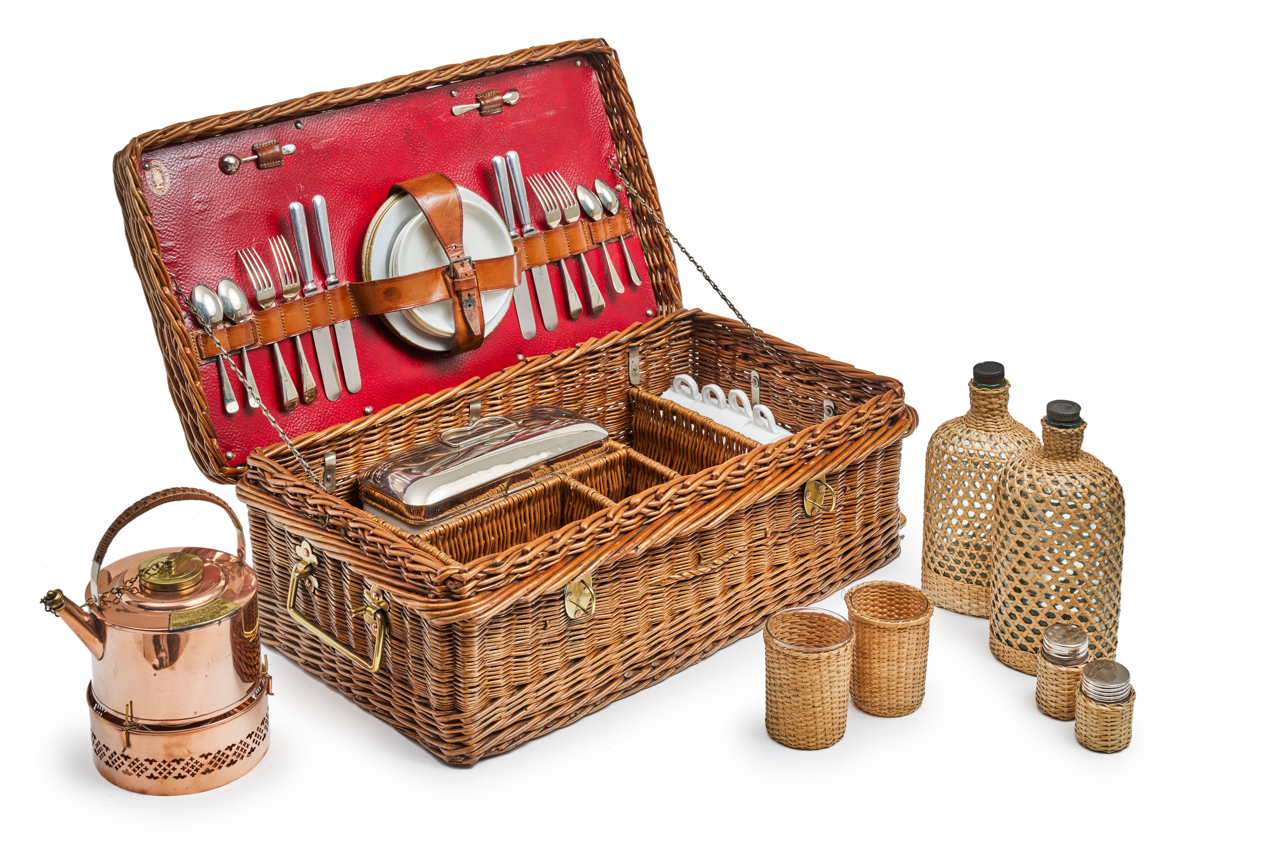 Bonhams Cars : A 4 Person Picnic Set by G.W. Scott & Sons, London ...