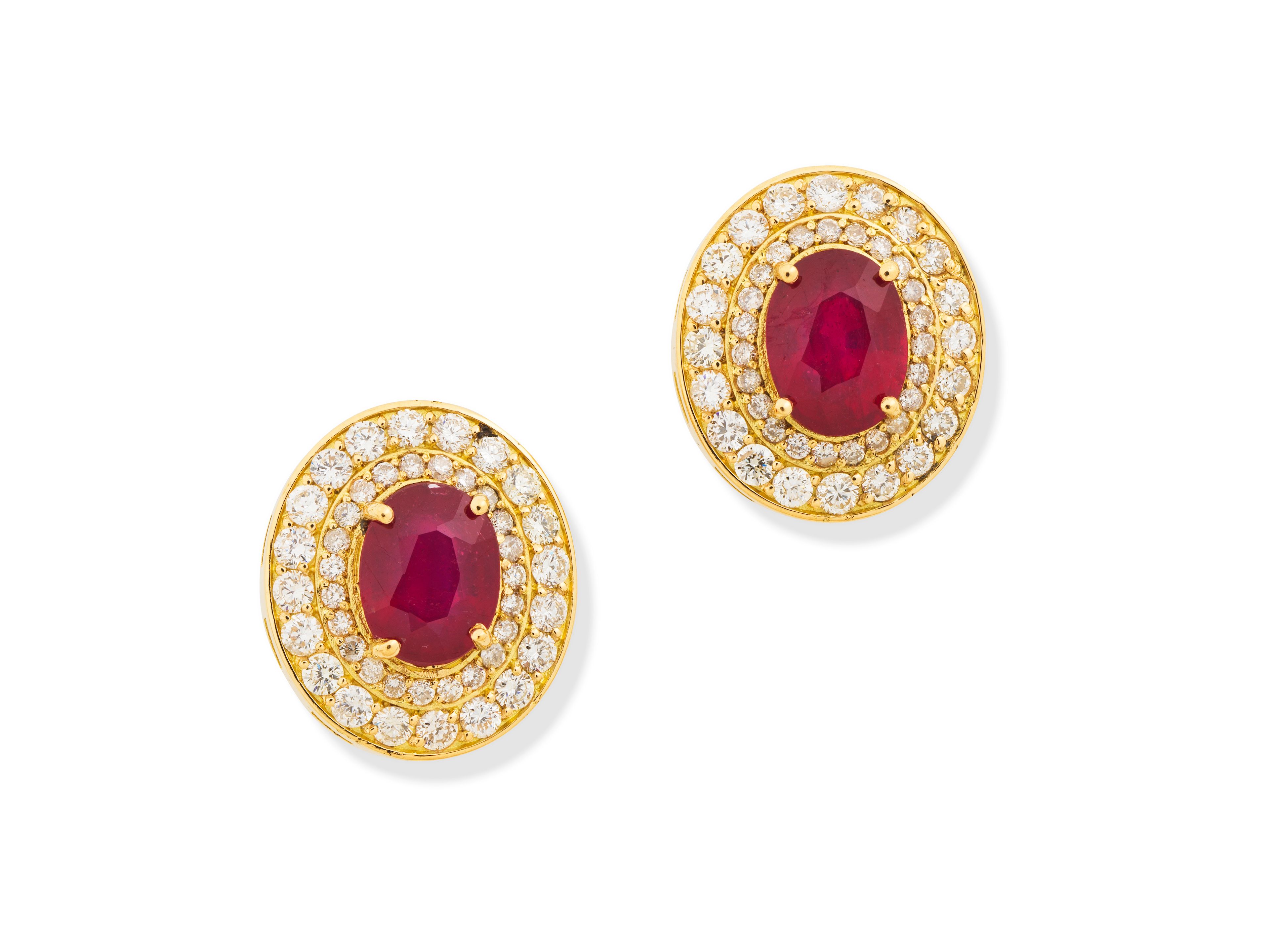 Bonhams Cornette de Saint Cyr : PAIRE DE CLOUS D'OREILLES RUBIS ET DIAMANTS