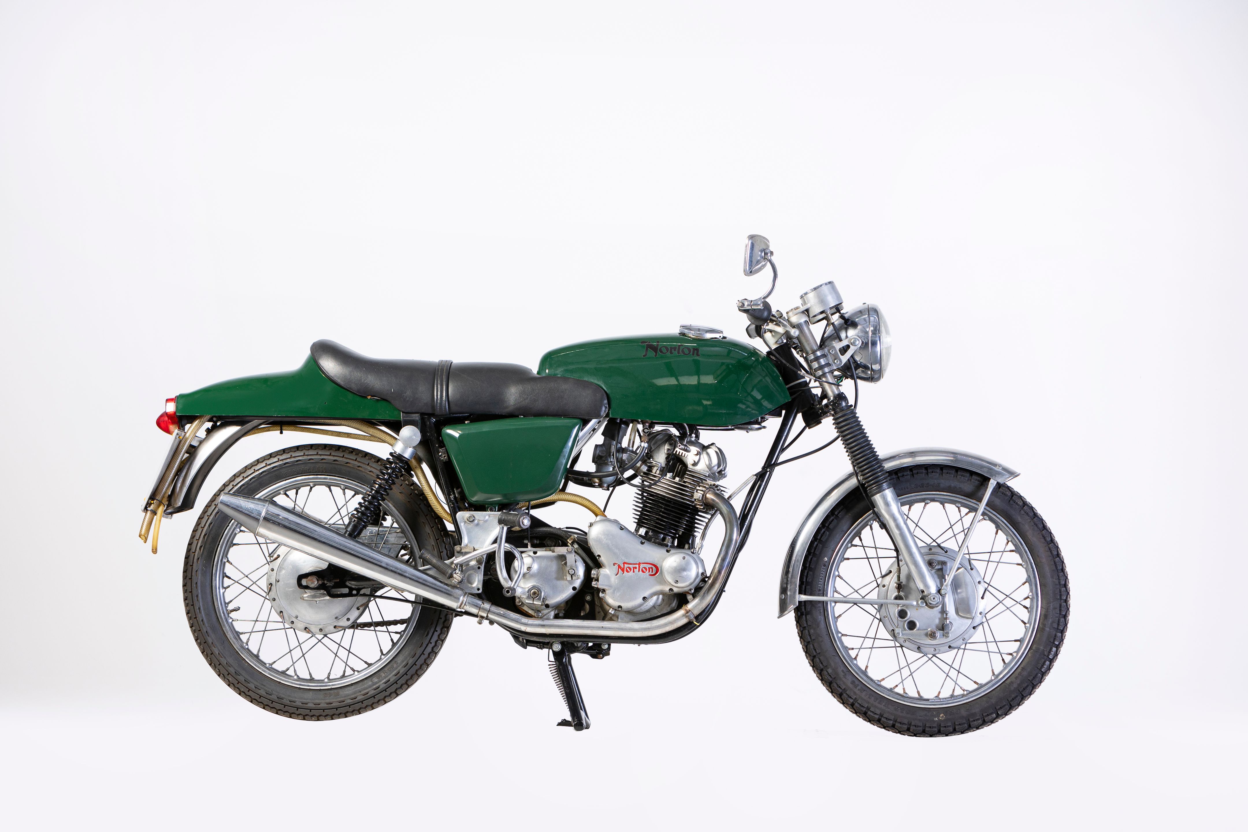 Bonhams Cars : 1973 Norton 750cc Commando Fastback Frame no. 208282 ...