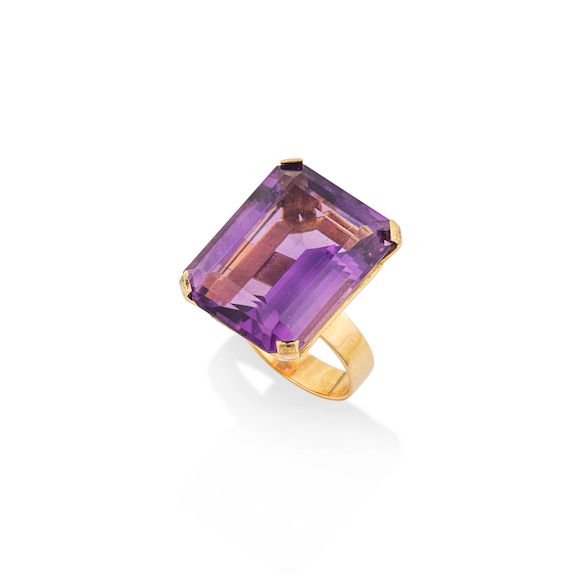 Bonhams Cornette de Saint Cyr : AMETHYST RING BAGUE AMETHYSTE
