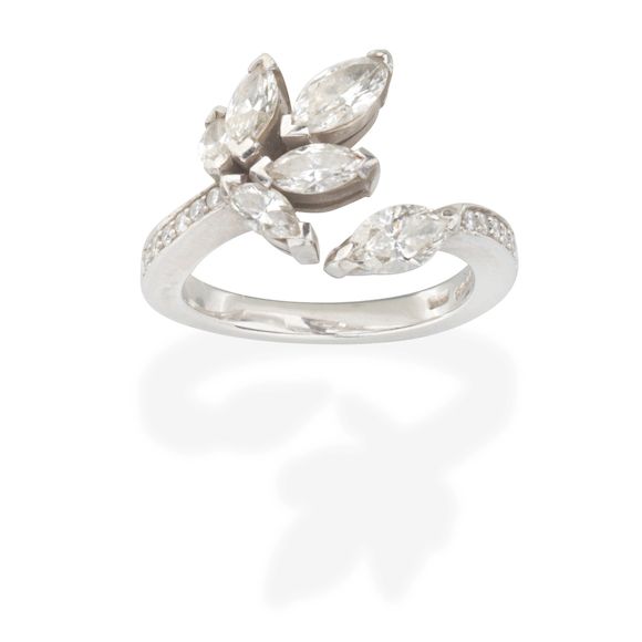 Bonhams : BOODLES: DIAMOND 'FIREFLY' RING