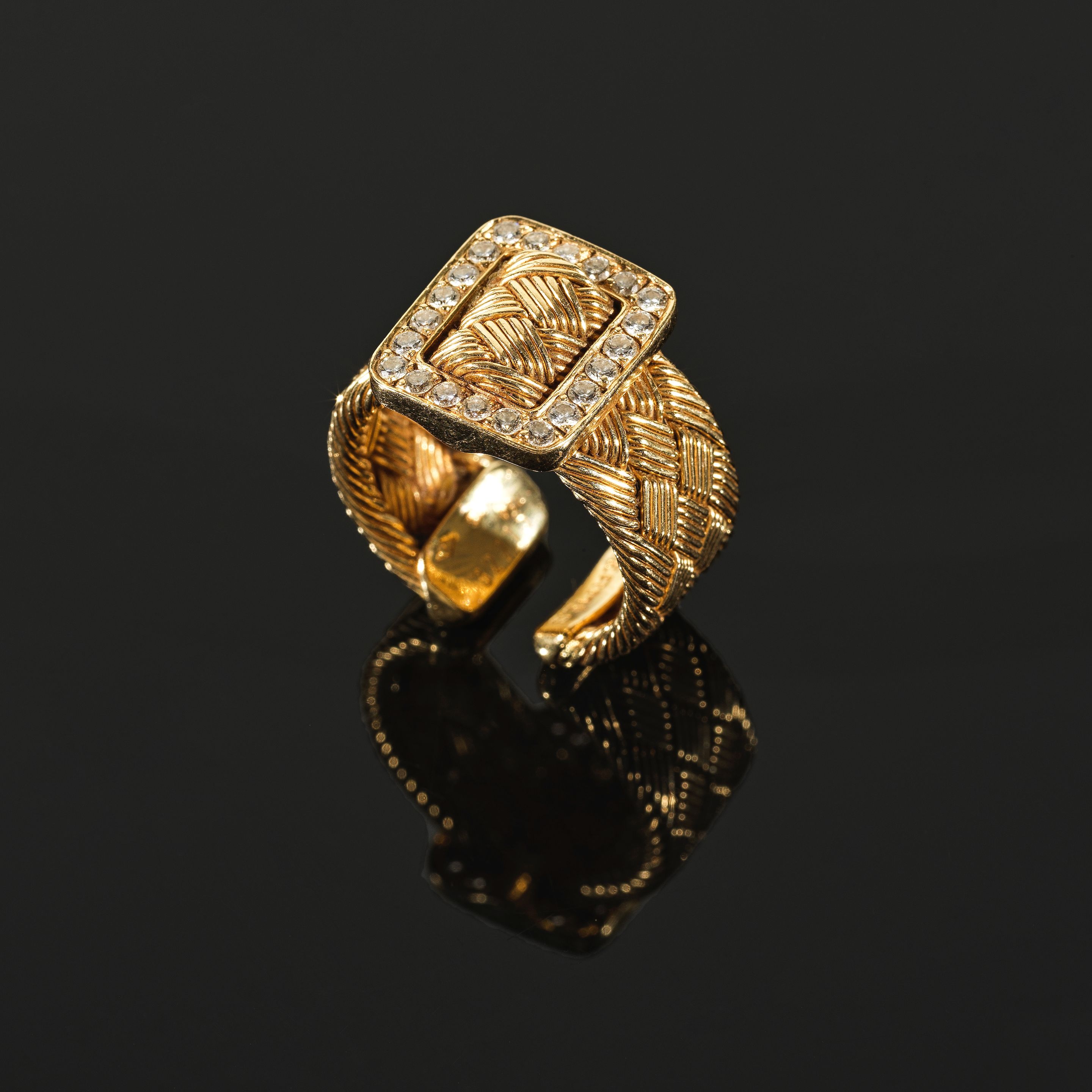 Bonhams Cornette de Saint Cyr : HERMES Paris. Bague or jaune 750/ et ...
