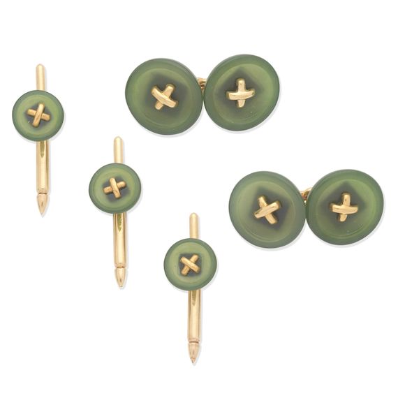 Bonhams : NEPHRITE CUFFLINKS AND DRESS STUDS (2)