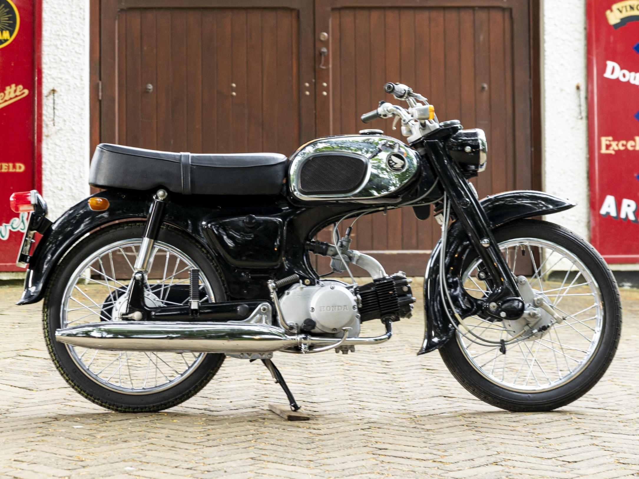 Bonhams Cars : The Anthony R. East Classic Motorcycle Collection, 1964 ...