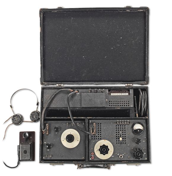 Bonhams : An Abwehr S90/40 Spy Radio Transmitter, German, circa 1940,