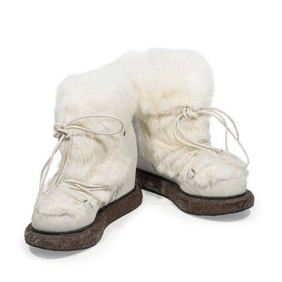 Bonhams Cornette de Saint Cyr : Mauro VOLPONI. Paire de snow-boots