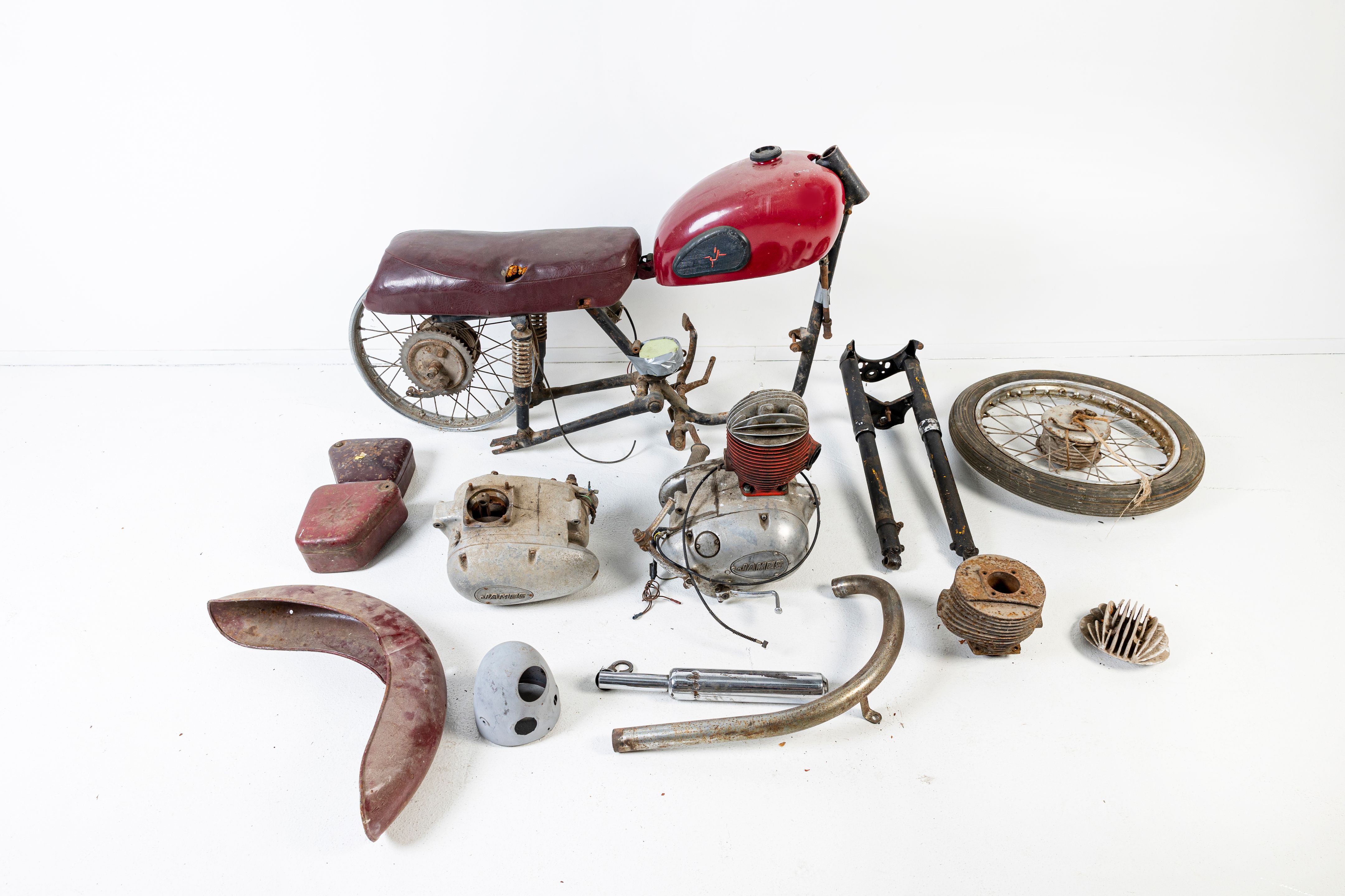 Bonhams Cars : A James project ((Qty))