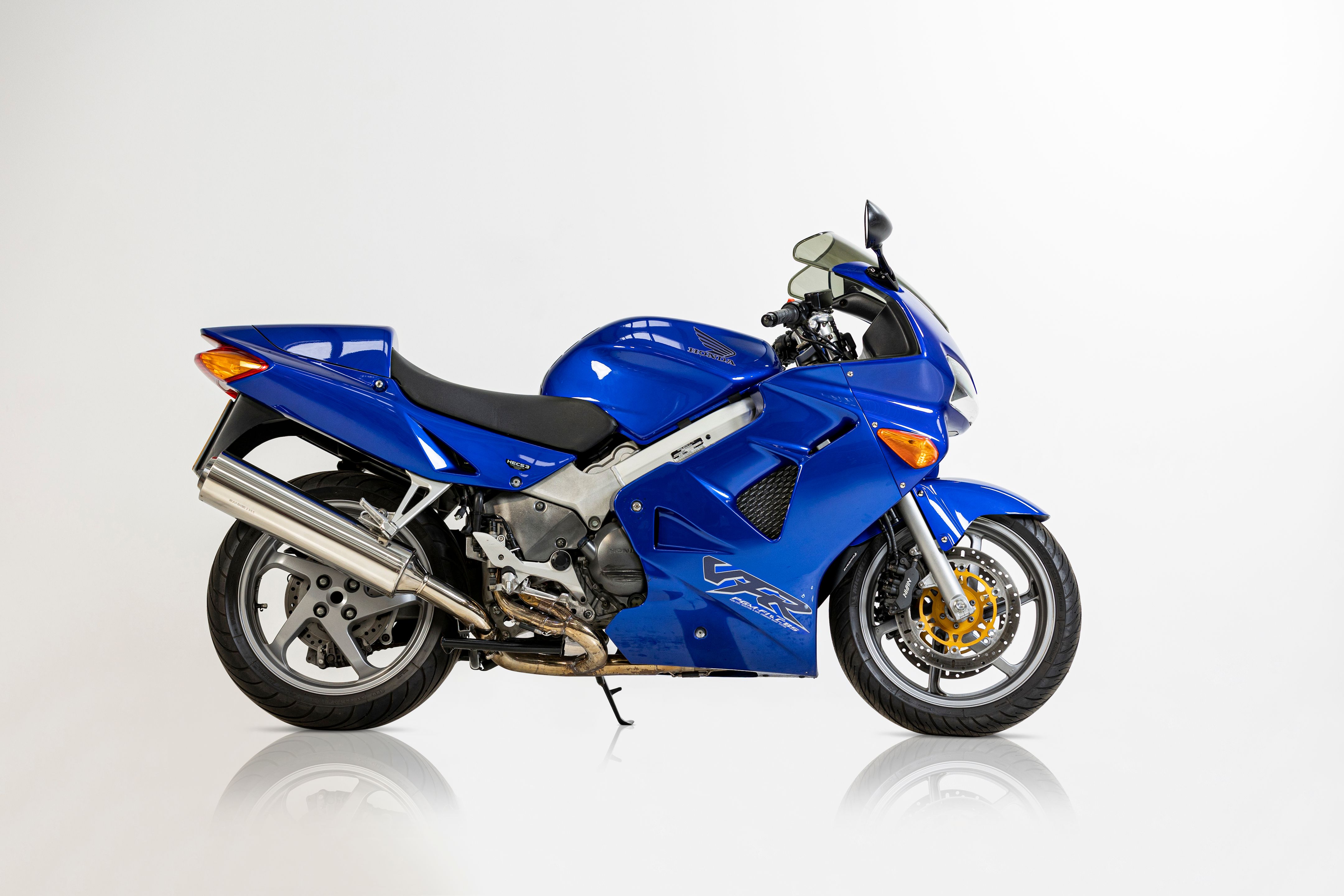 Bonhams Cars : 2001 Honda VFR800 Frame no. JH2RC46DS 1 M303422 Engine ...