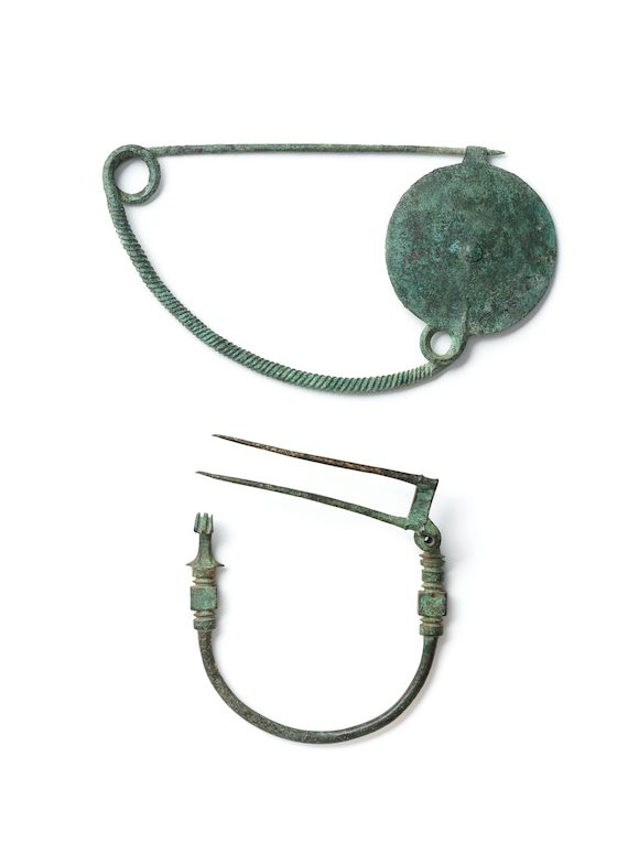 Bonhams : A large Italic bronze fibula and a Phrygian bronze fibula 2