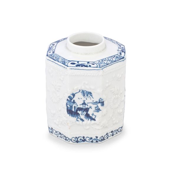 Bonhams : A Lowestoft octagonal tea canister, circa 1762