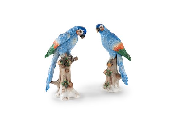 Bonhams : A matched pair of 20th century Samson Chelsea-style porcelain ...