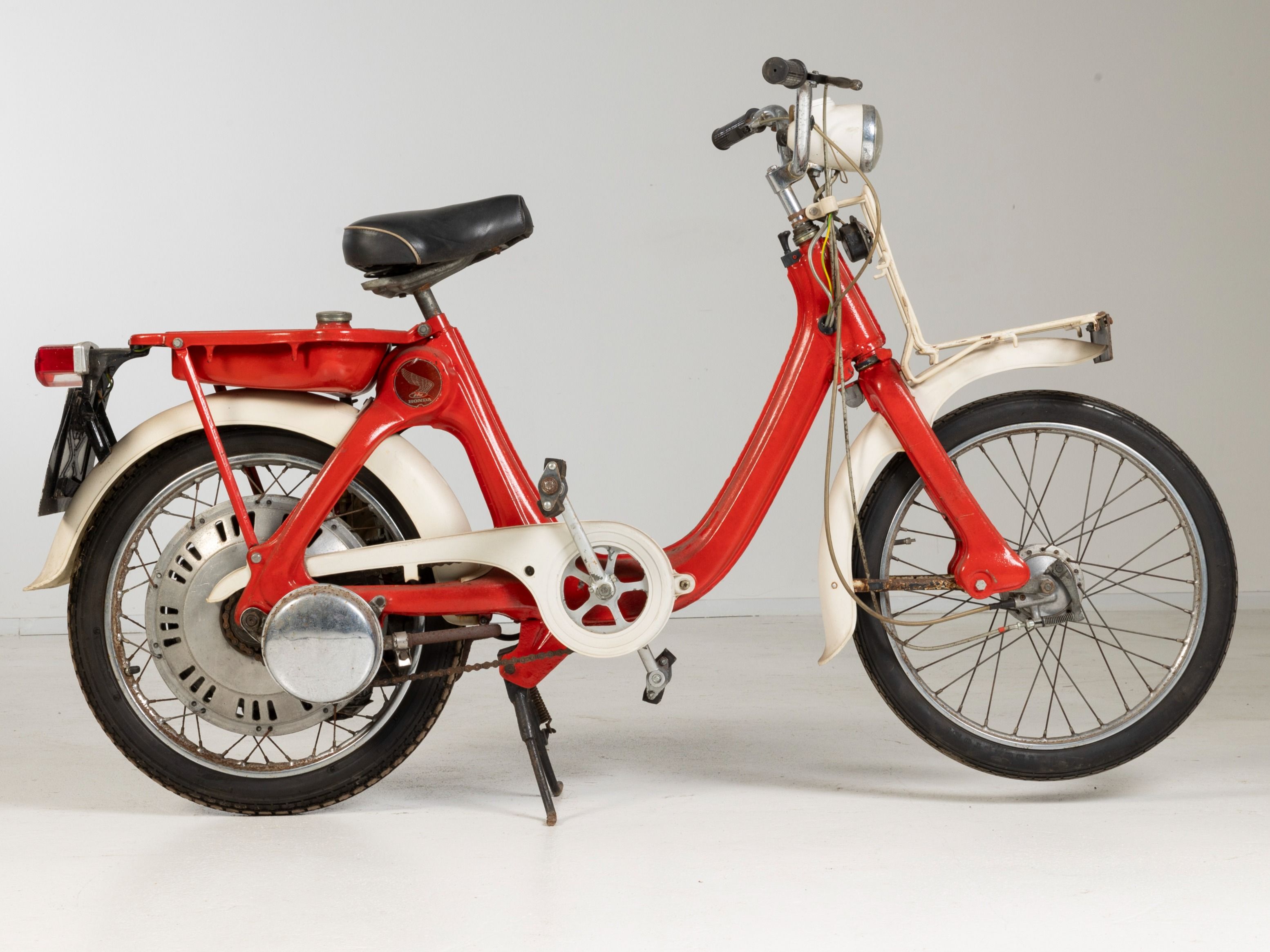 Bonhams Cars : c.1967 Honda P50 Moped Frame no. P50-A117715 Engine no ...