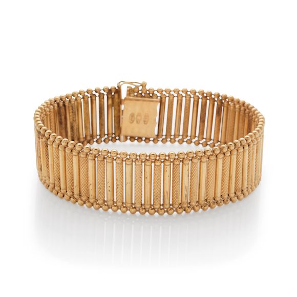 Bonhams Cornette de Saint Cyr : GOLD BRACELET BRACELET OR