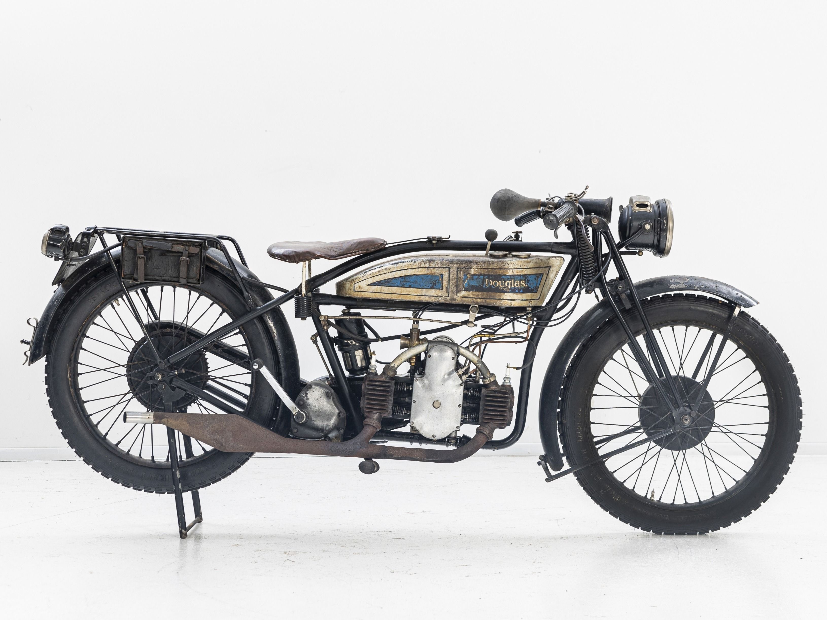 Bonhams Cars : 1926 Douglas 348cc Model EW Frame no. MF15463 Engine no ...
