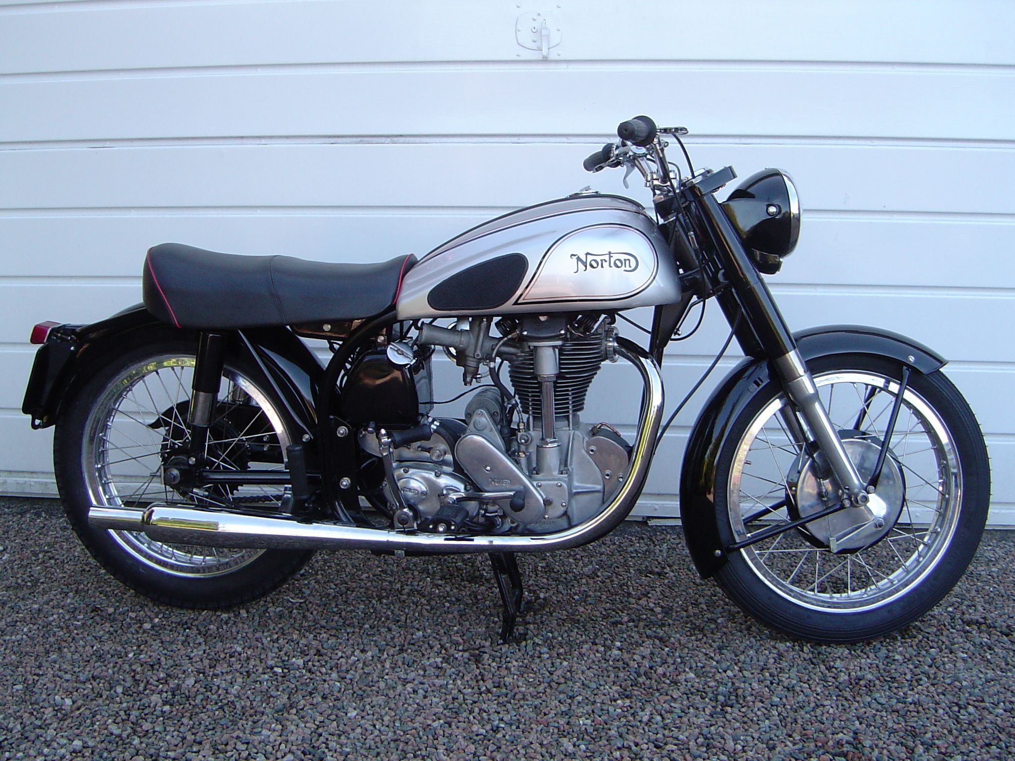 Bonhams Cars : 1954 Norton 350cc 'Model 40 International' Frame no ...