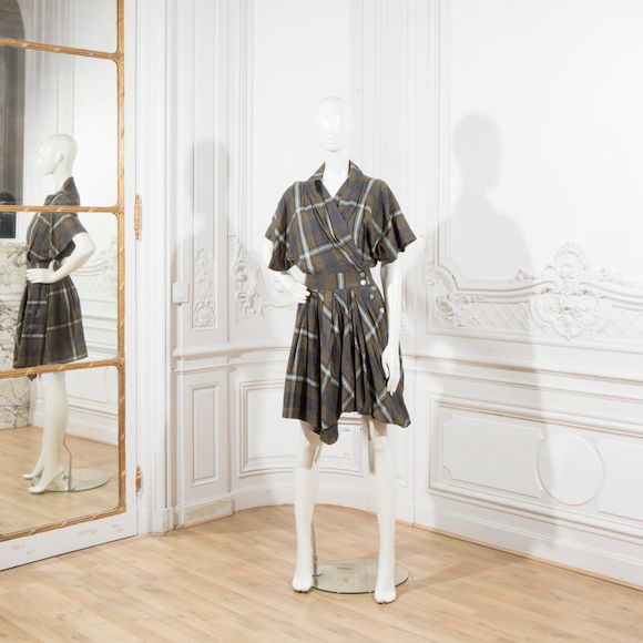 Bonhams Cornette de Saint Cyr : Issey MIYAKE, collection Prêt Porter ...