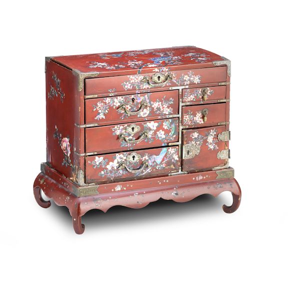 Bonhams : A Japanese red lacquer table Shodhana Meiji