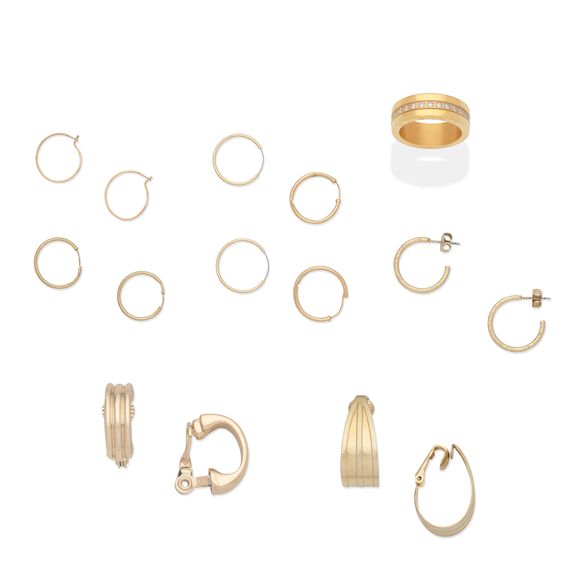 Bonhams : Elizabeth Debicki and Emma Corrin (as Princess Diana): a ...