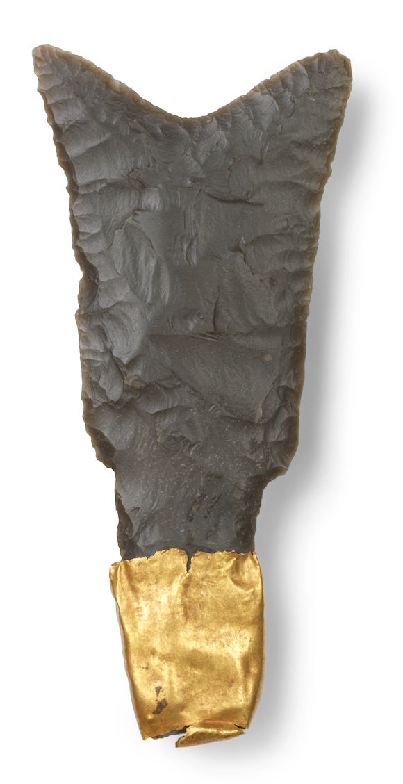 Bonhams : An Egyptian flint and gold fishtail knife