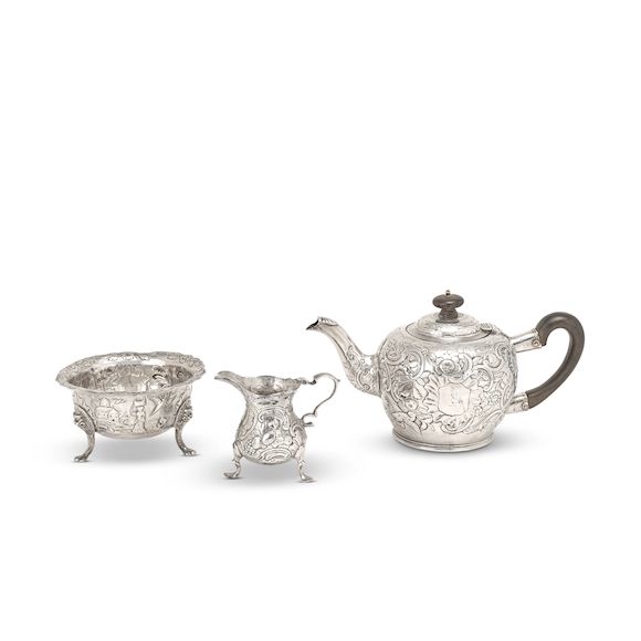 Bonhams : An 18th century Irish silver teapot John Hamilton, Dublin ...