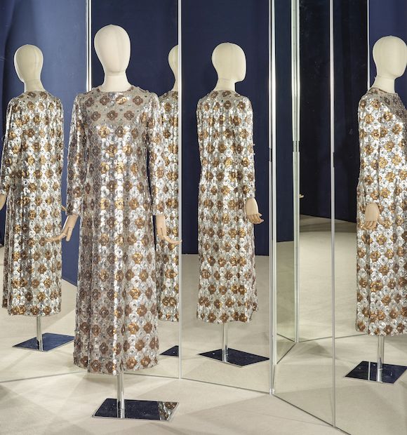 Bonhams Cornette de Saint Cyr : Emanuel UNGARO PARALLELE, collection ...