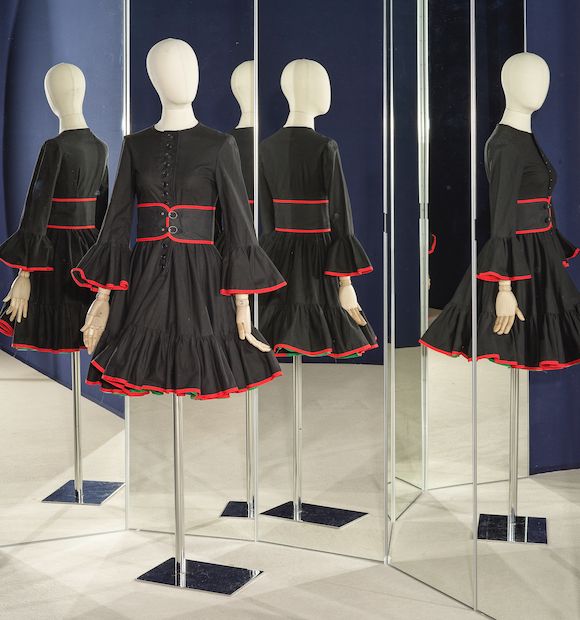 Bonhams Cornette de Saint Cyr : COUTURAMA DE ELLE modèle de Nina RICCI ...