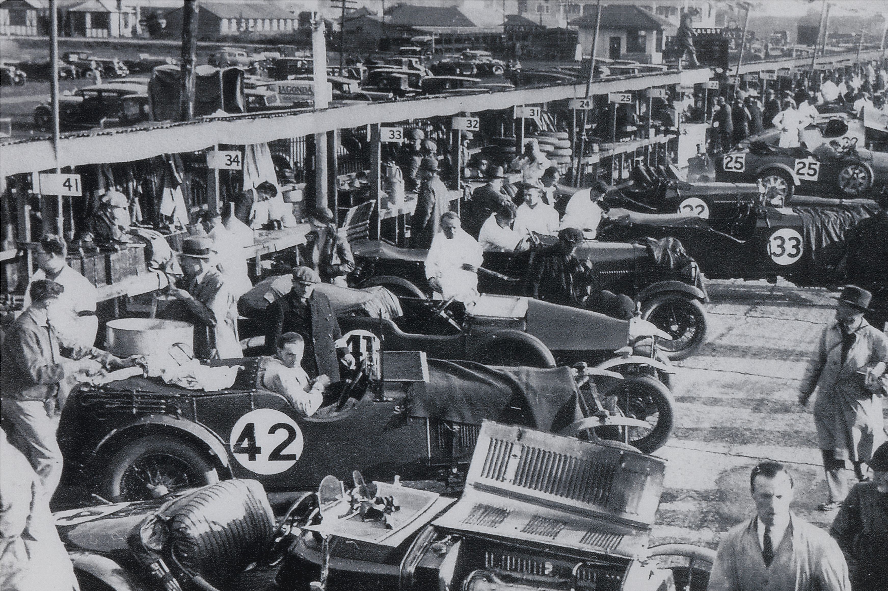 Bonhams Cars : Two photographs of 1930s British Motorsport, ((2))