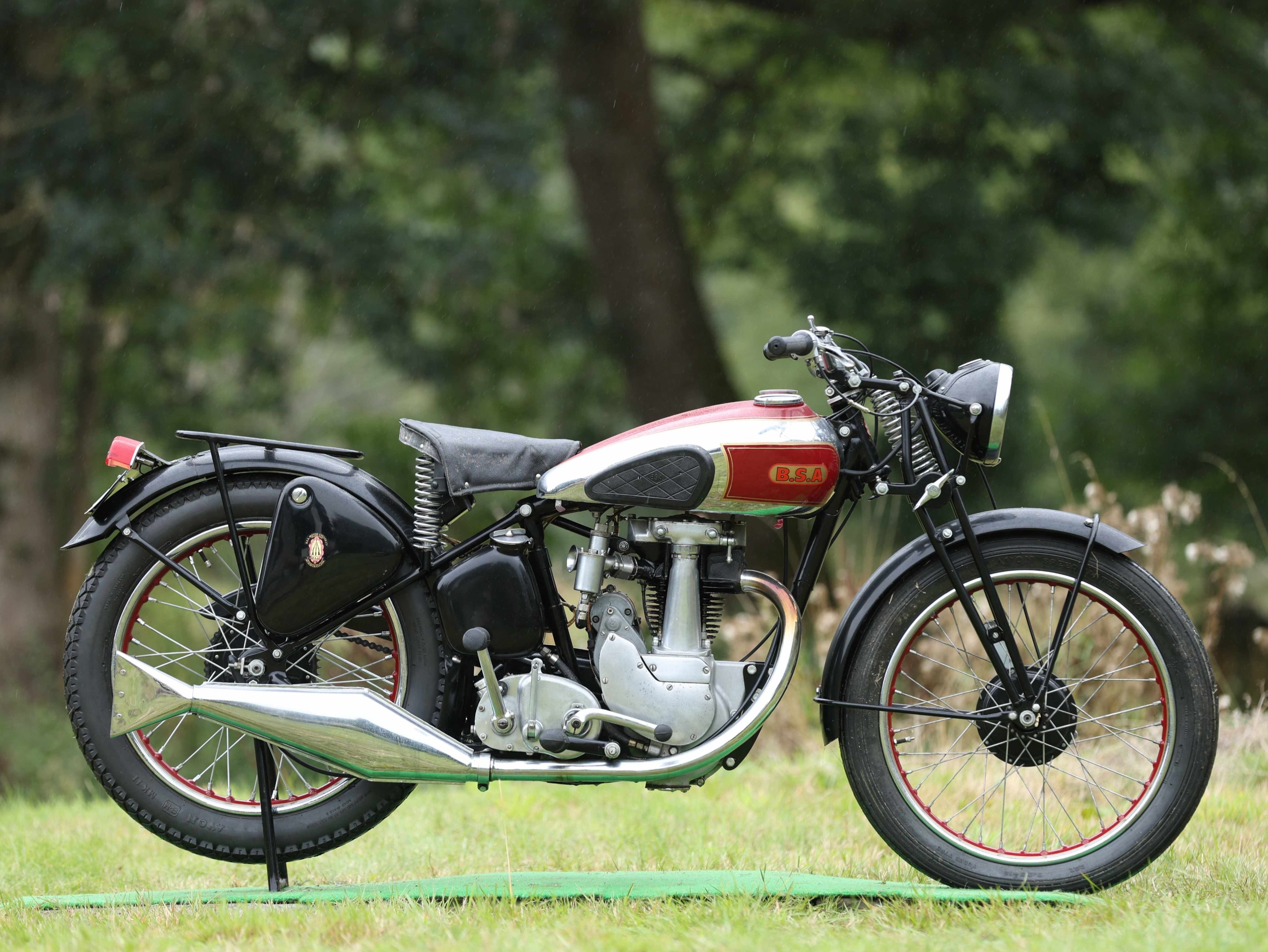 Bonhams Cars : c.1939 BSA 250cc B21 De-Luxe Frame no. none visible Engine no. KB21.671