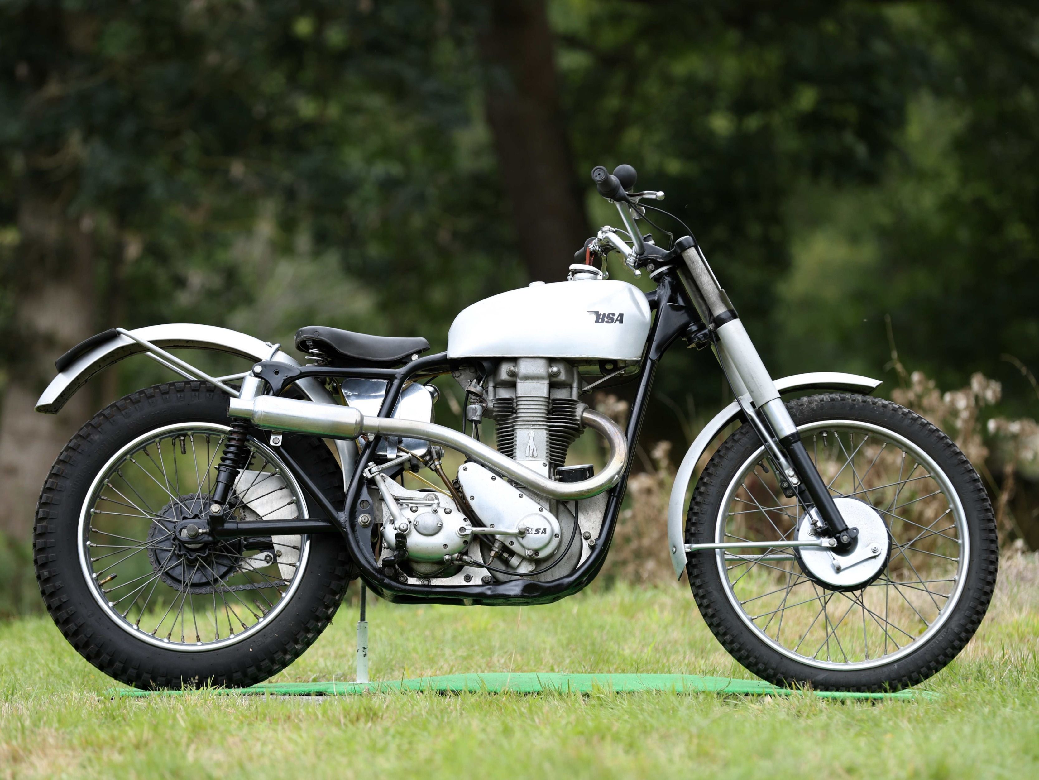Bonhams Cars : Formerly the property of Arthur Lampkin, 1953 BSA 499cc BB34 Gold Star Trials ...