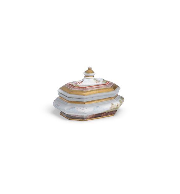 Bonhams : A rare early Meissen octagonal sugar box and cover, circa 1722-24