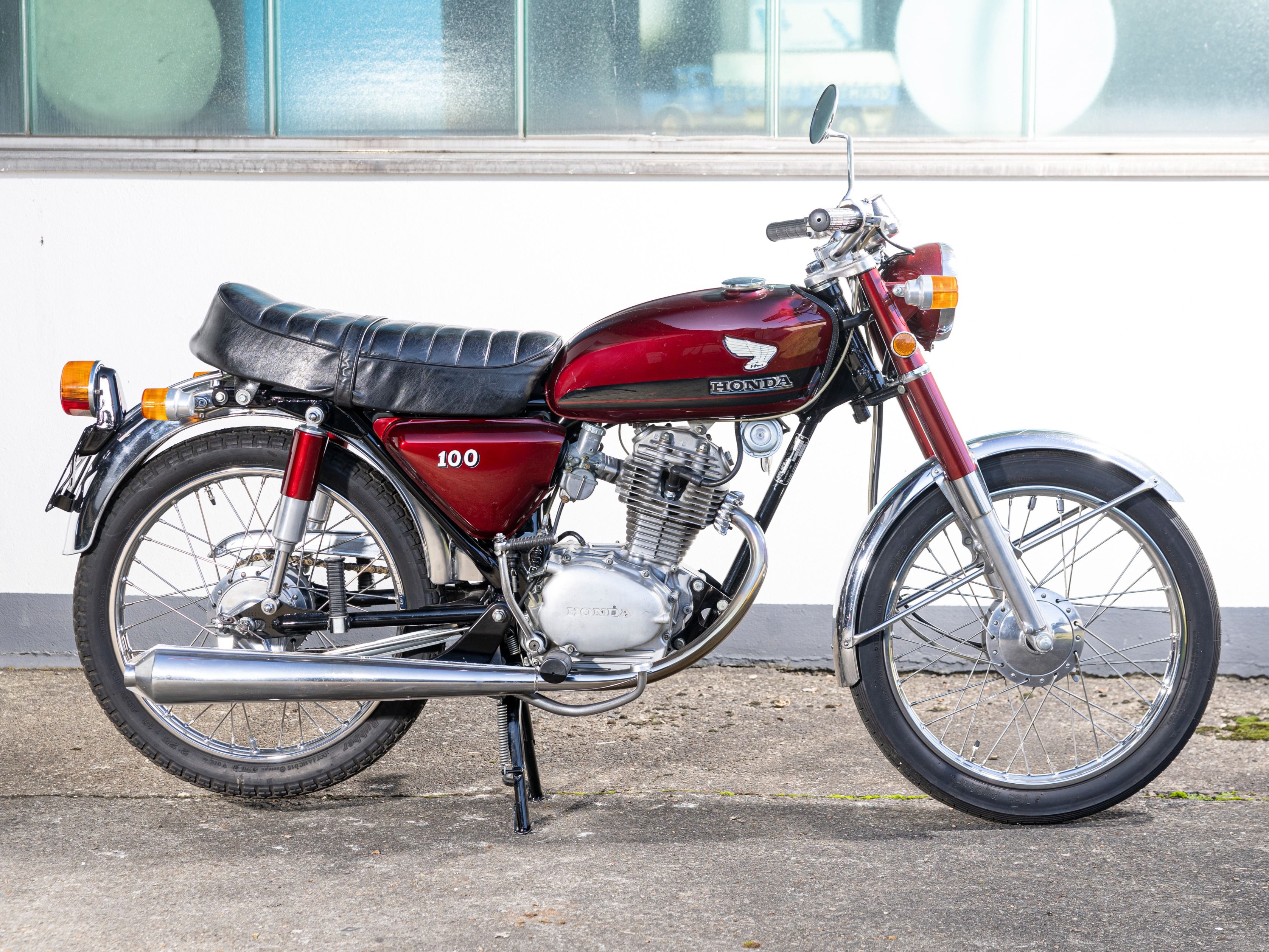 Bonhams Cars : 1975 Honda CB100 Super Sports Frame no. CB100-1251424 Engine no. CB100E-1314632