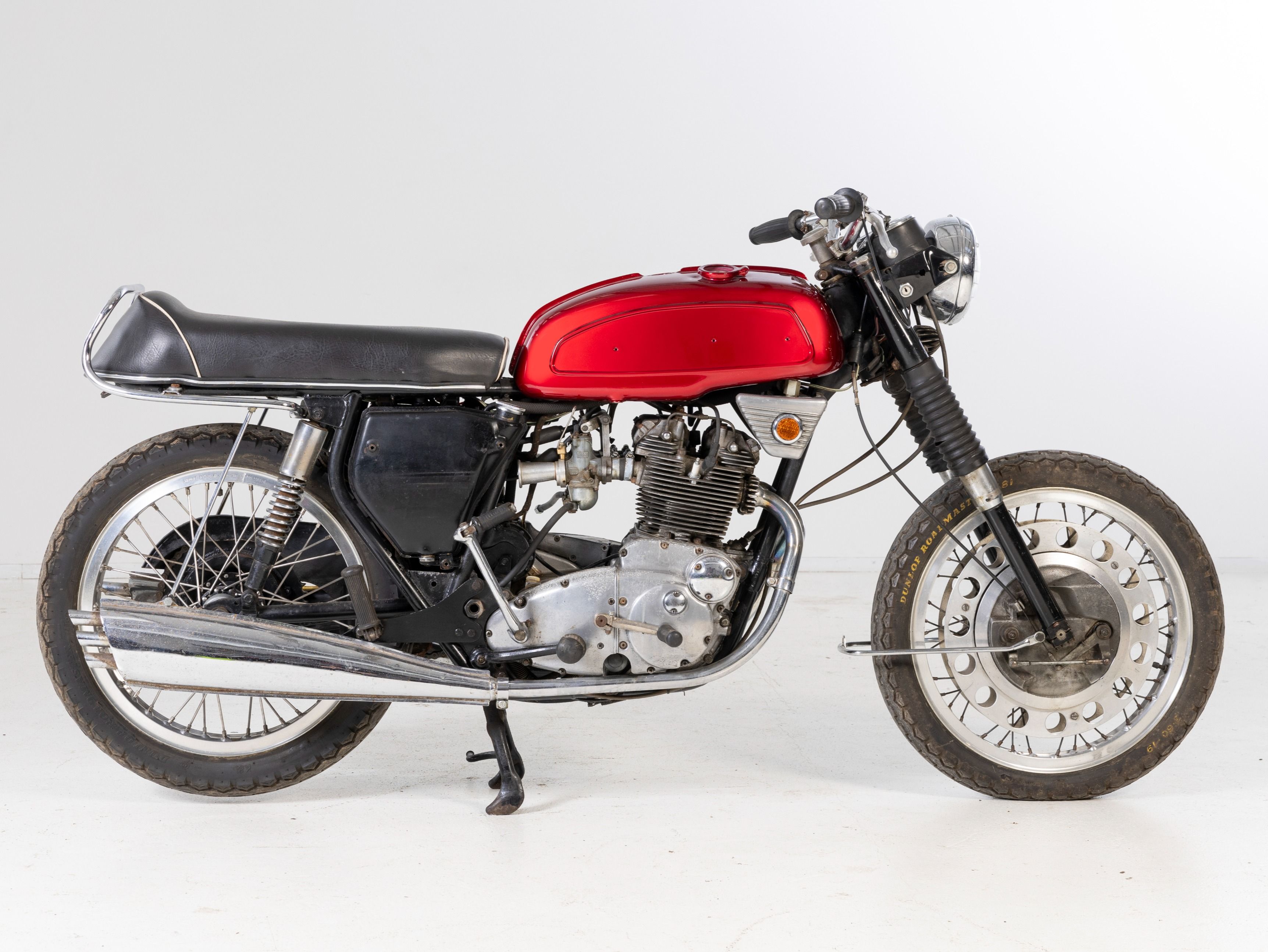 Bonhams Cars : 1969 BSA 740cc Rocket III Project Frame no. DC02984 A75R ...