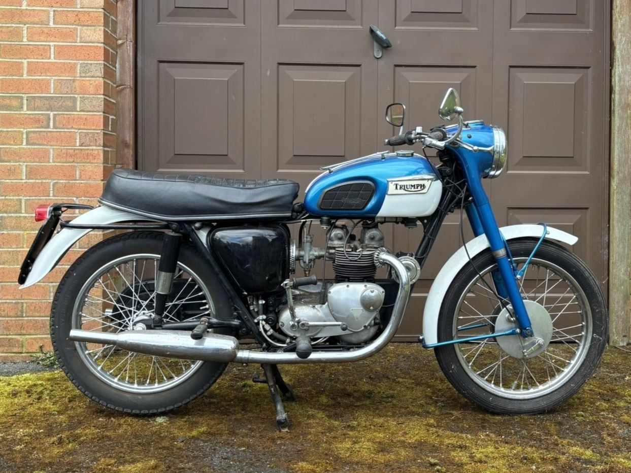 Bonhams Cars : 1967 Triumph 349cc 3TA/'Twenty One' Frame no. 3TA H45943 ...