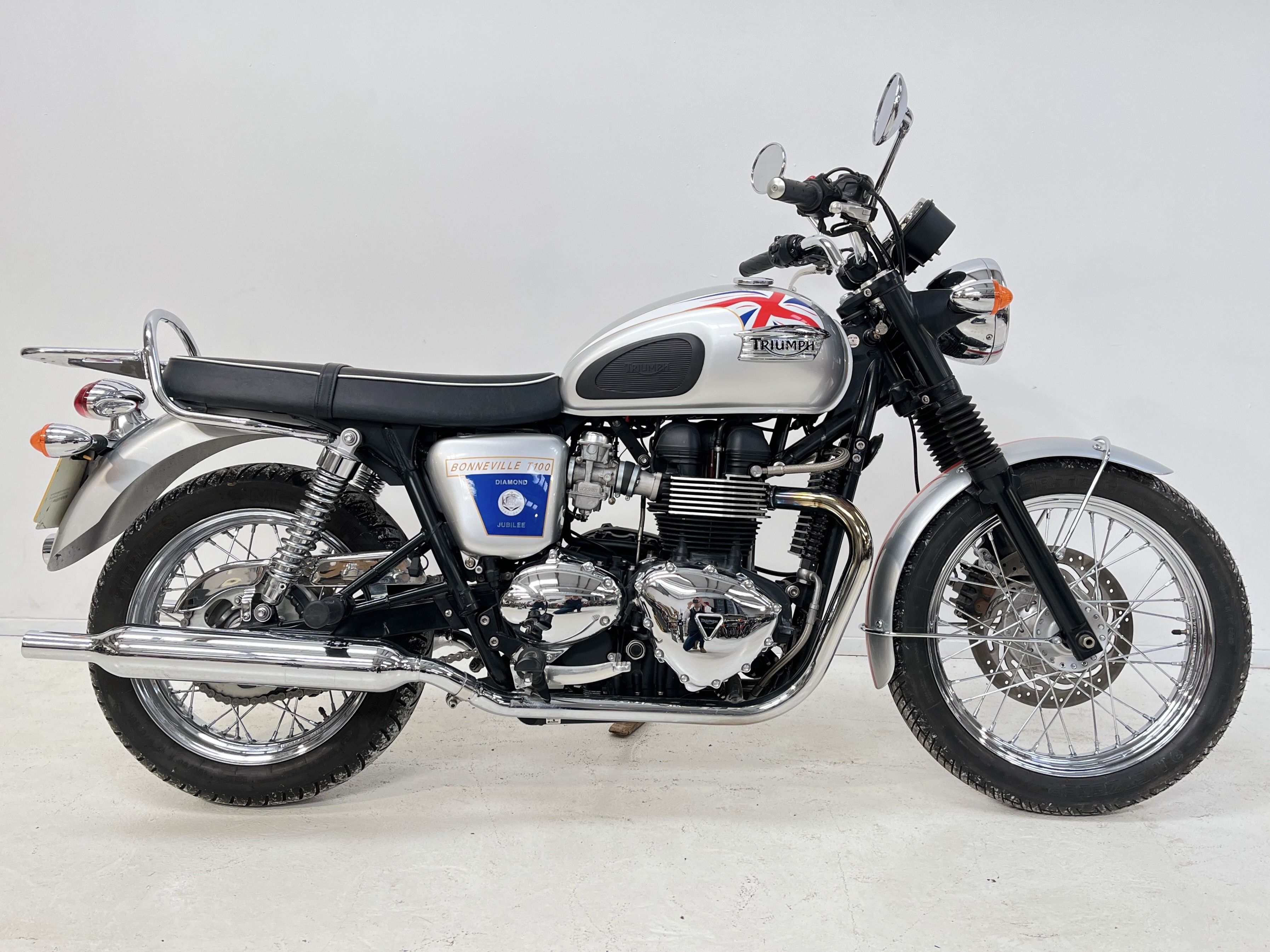 Bonhams Cars : 2012 Triumph 865cc T100 Bonneville Diamond Jubilee ...