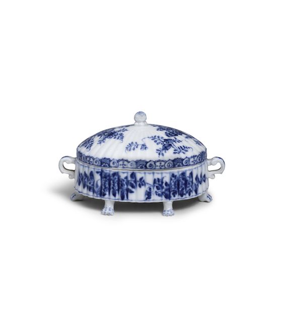 Bonhams : A Meissen sugar box and cover, circa 1740