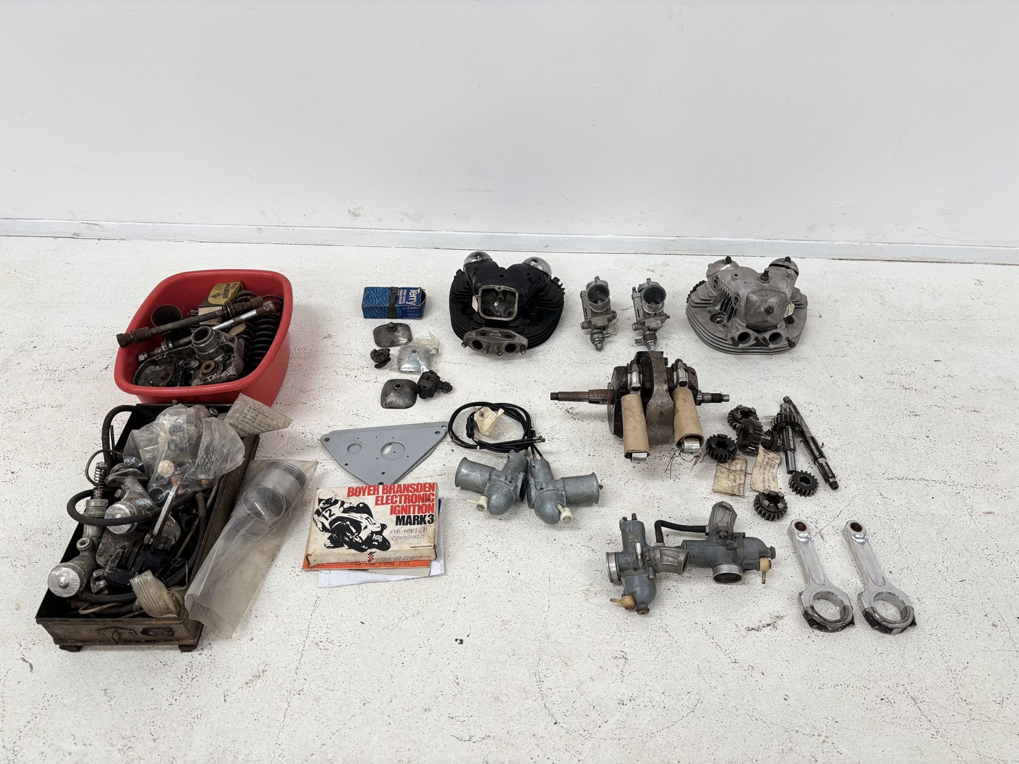 Bonhams Cars : A quantity of mainly Norton engine and gearbox ...