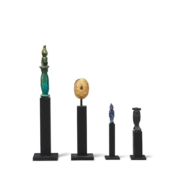 Bonhams : Four Egyptian faience and hardstone amulets 4